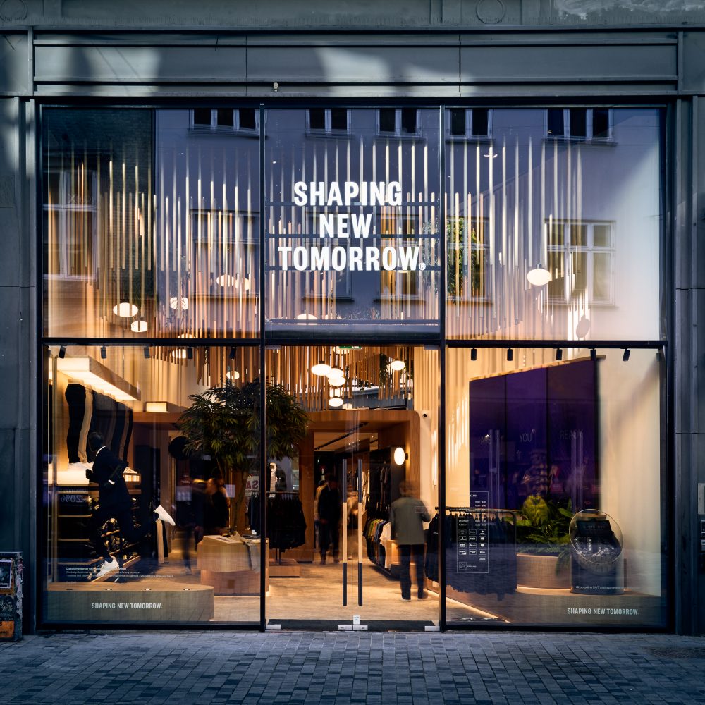 SHAPING NEW TOMORROW Women