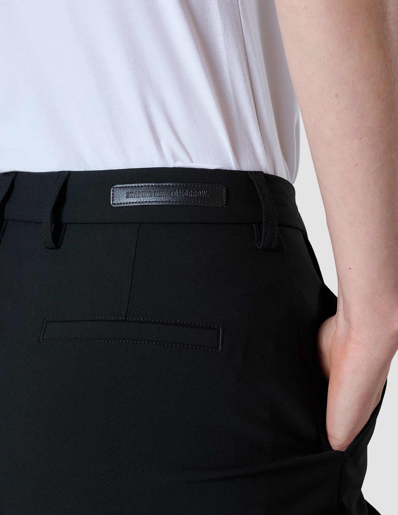 Women Straight Essential Pants Black | SHAPING NEW TOMORROW