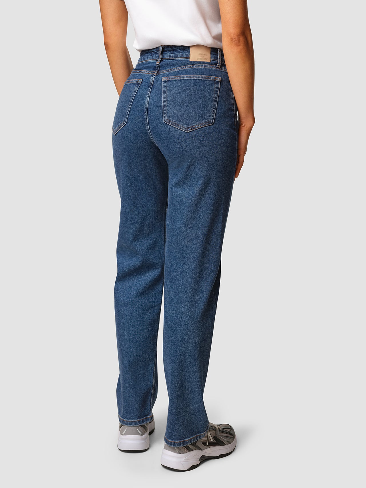Jeans til kvinder | SHAPING NEW TOMORROW