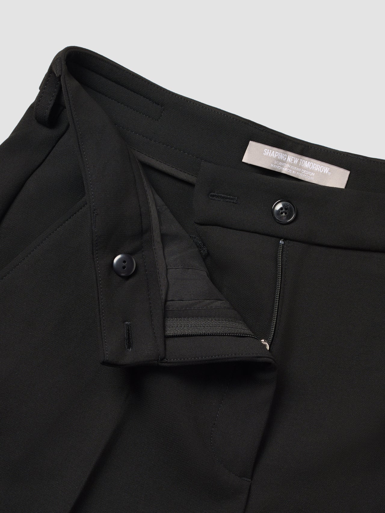 Dametøj | SHAPING NEW TOMORROW